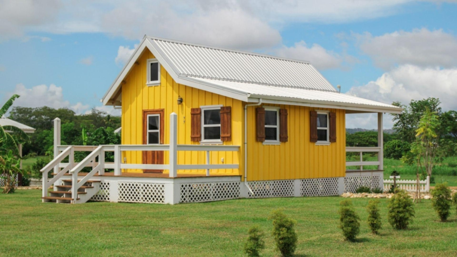 Tiny Home Bliss in Belize: A Sustainable Retreat and Profitable Escape!